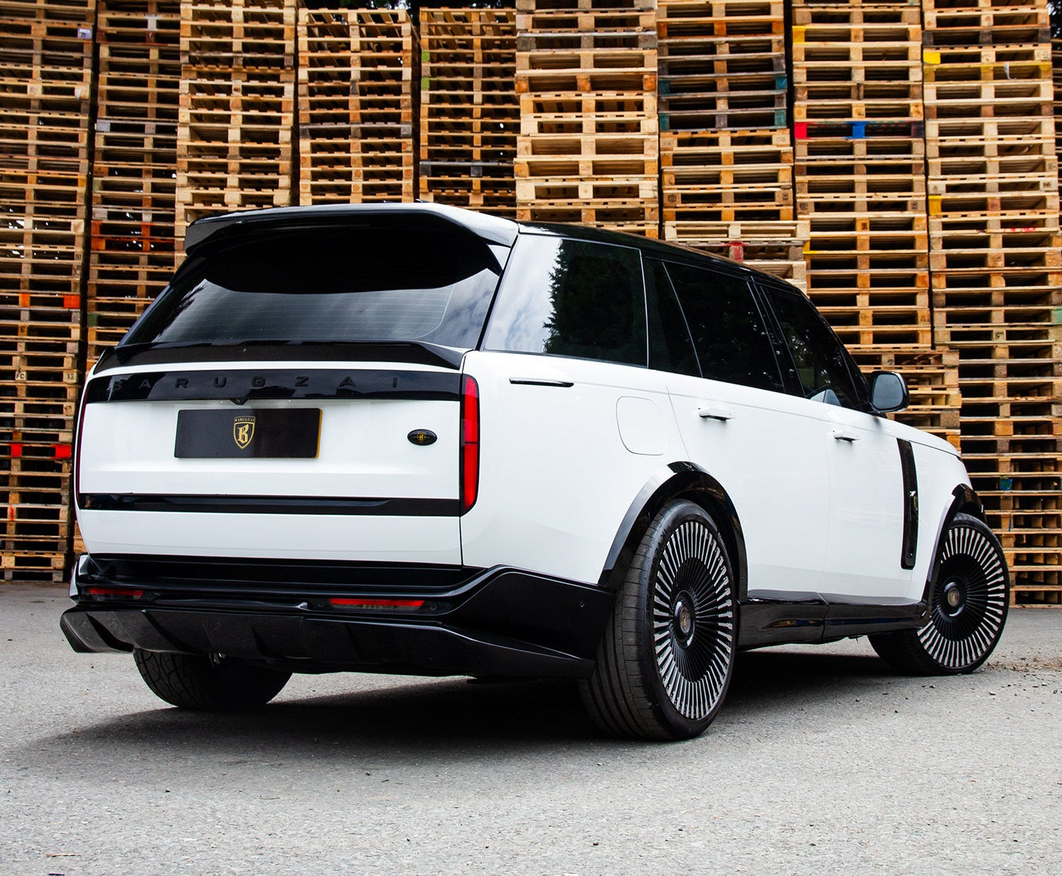 Barugzai Rear Roof Spoiler – Range Rover Sport L460 (2022+) – ENKAHNZ